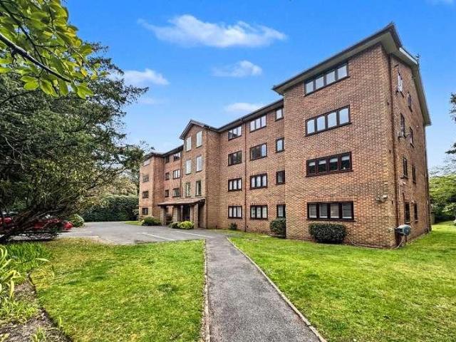 3 bed flat for sale