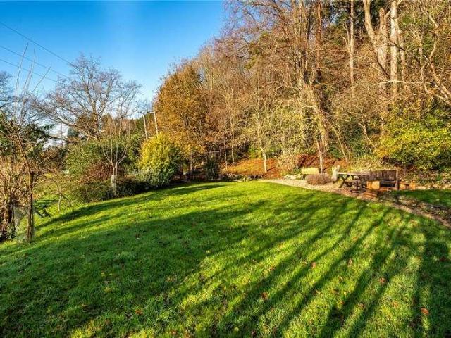 3 bed flat for sale