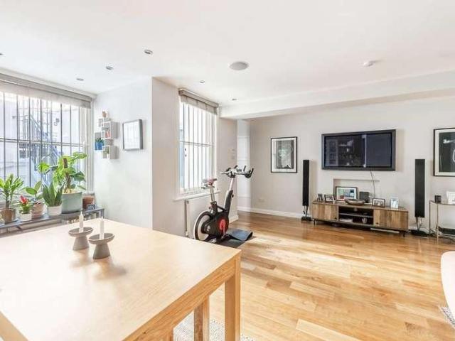 3 bed flat for sale