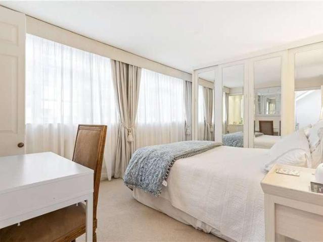 3 bed flat for sale