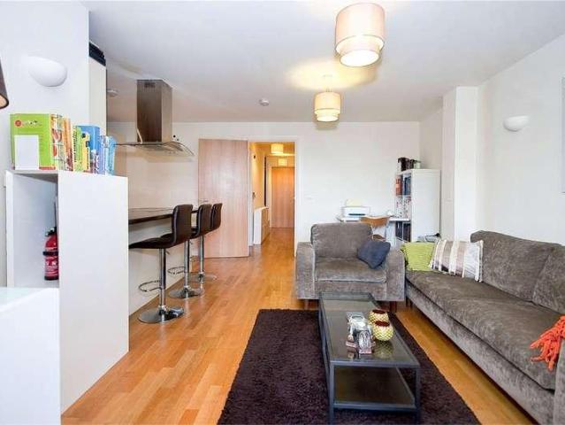 3 bed flat for sale