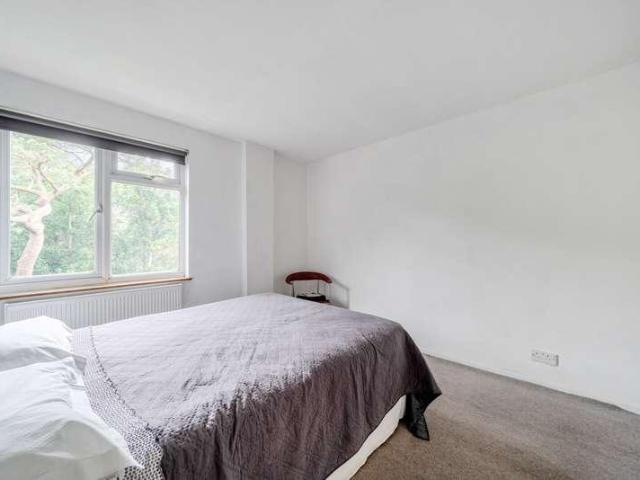 3 bed flat for sale