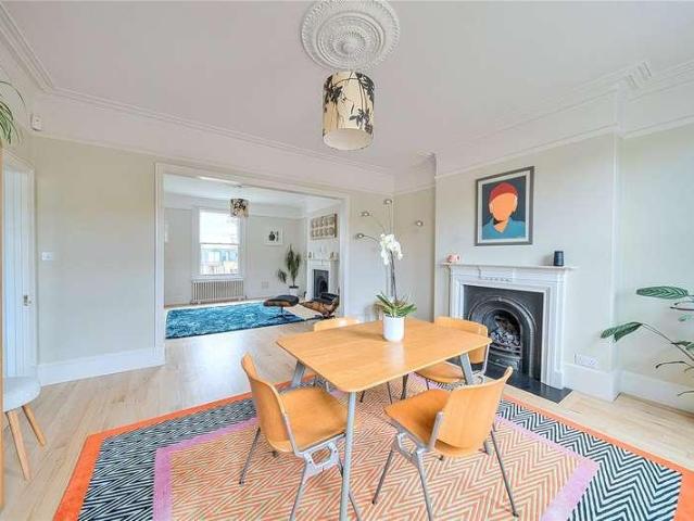 3 bed flat for sale