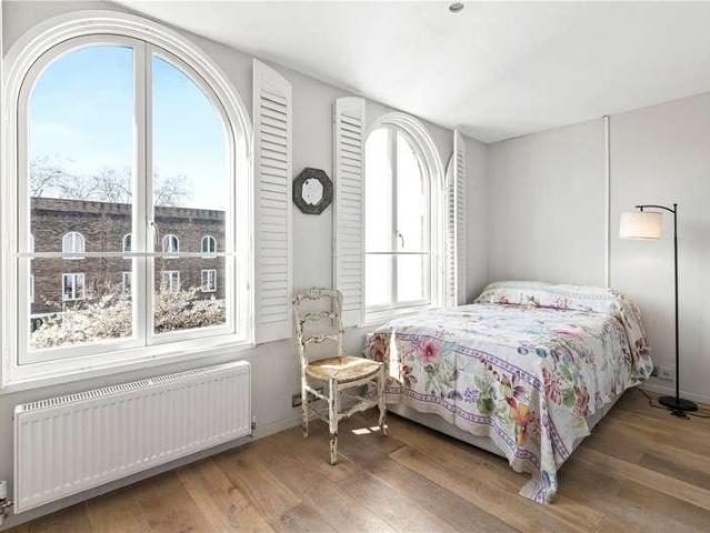 3 bed flat for sale