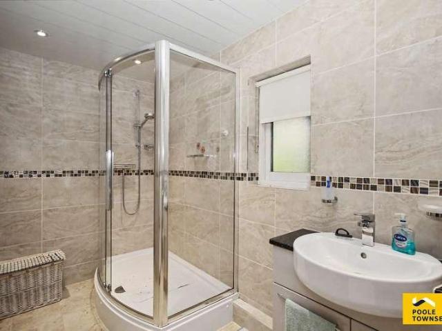 3 bed flat for sale