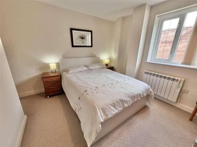 3 bed flat for sale