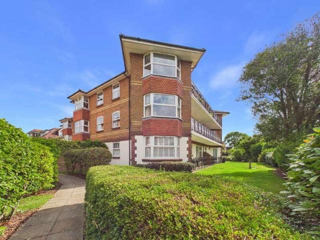 3 bed flat for sale