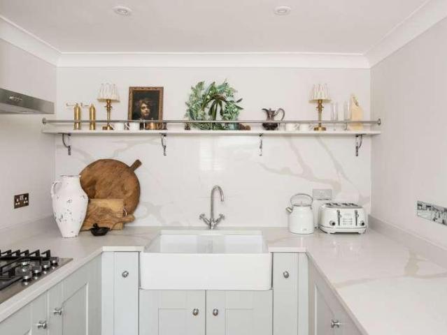 3 bed flat for sale