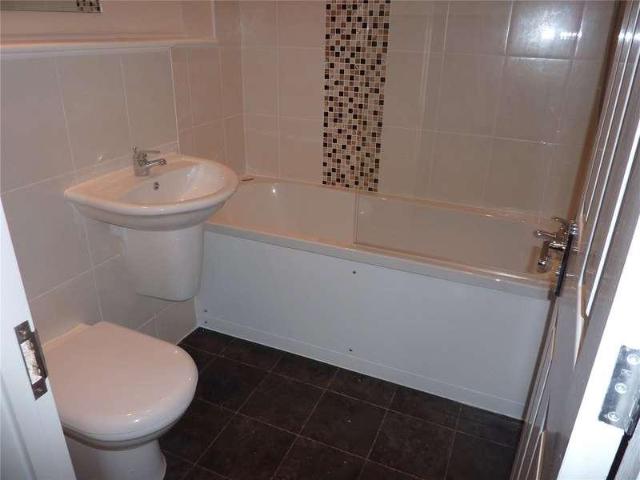 3 bed flat for sale