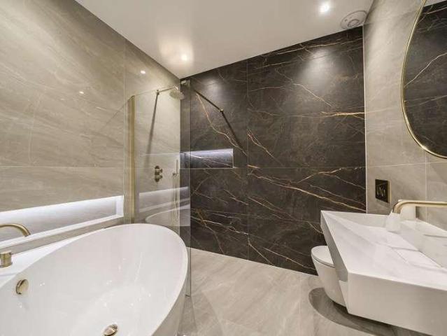 3 bed flat for sale