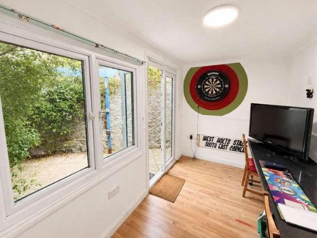 3 bed flat for sale