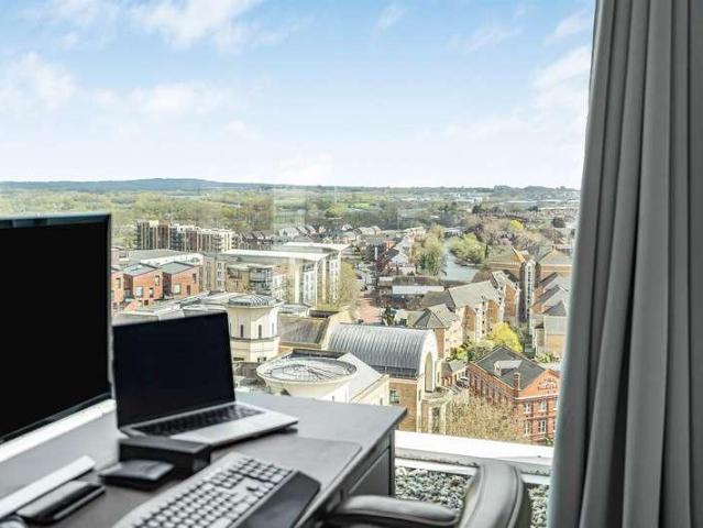 3 bed flat for sale