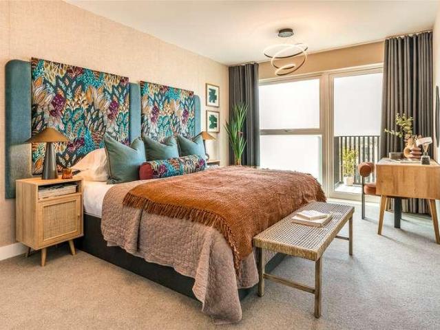 3 bed flat for sale