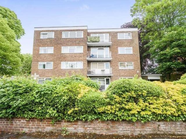 3 bed flat for sale