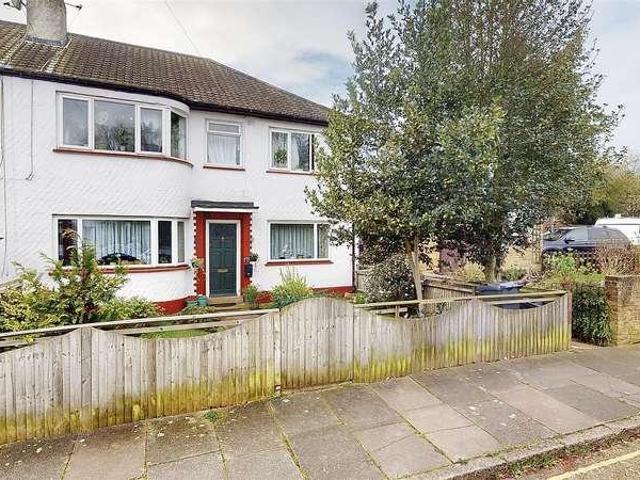 3 bed flat for sale