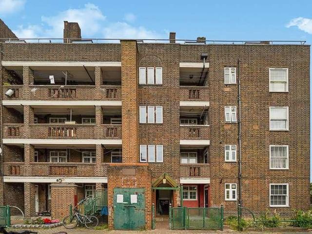 3 bed flat for sale