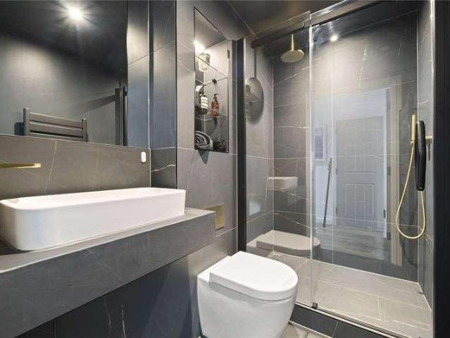 3 bed flat for sale