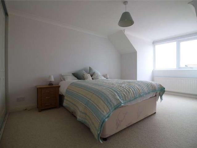 3 bed flat for sale
