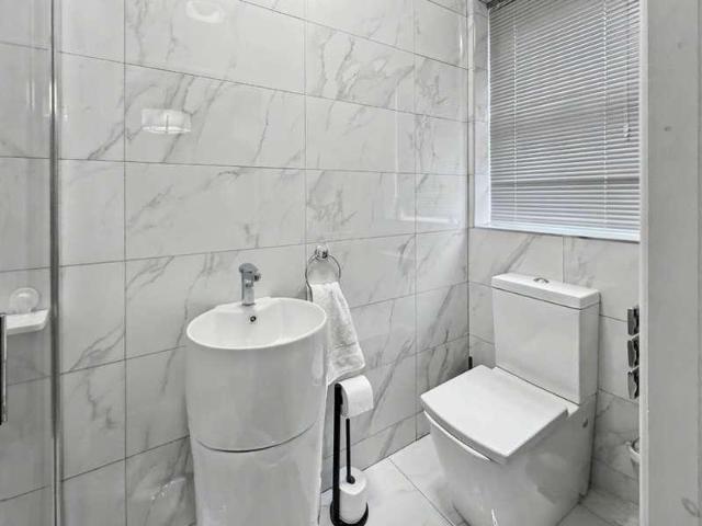 3 bed flat for sale