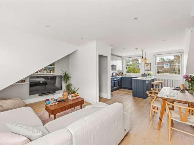 3 bed flat for sale