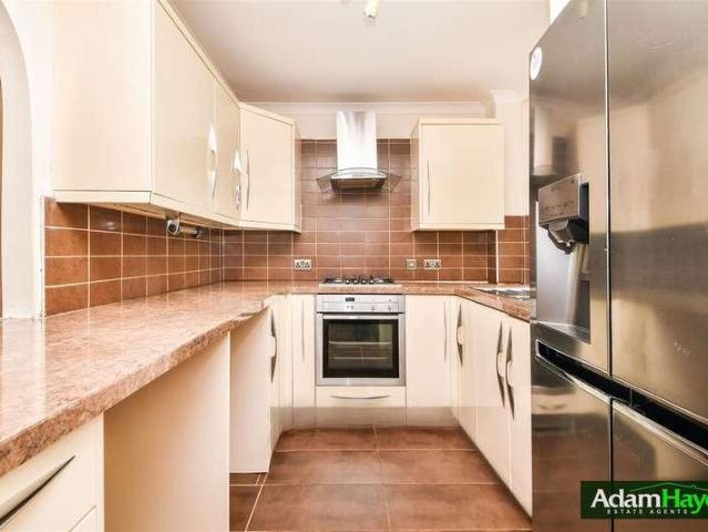 3 bed flat for sale