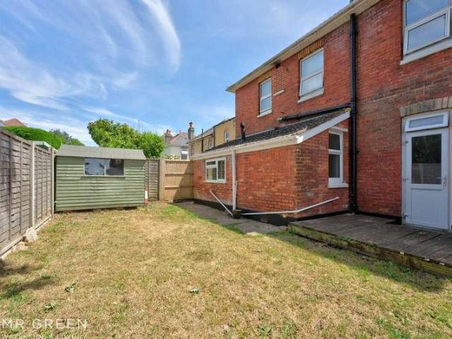 3 bed flat for sale