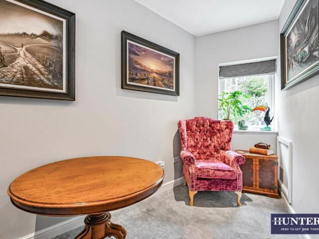 3 bed flat for sale