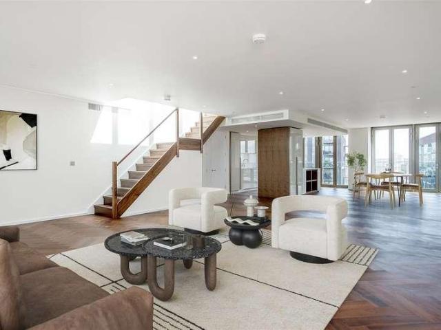 3 bed flat for sale