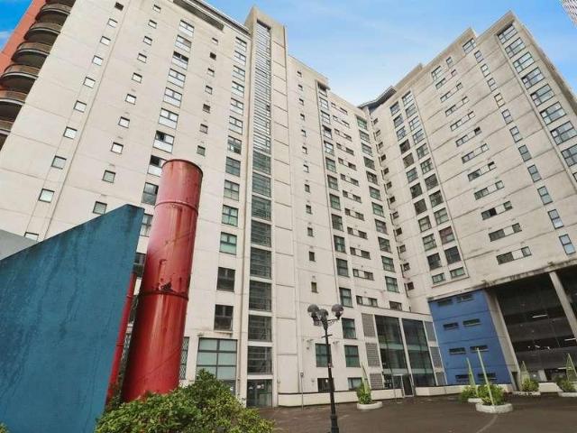3 bed flat for sale