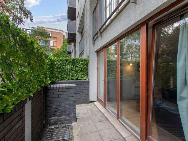 3 bed flat for sale
