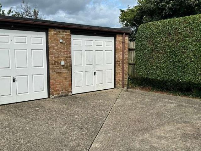 3 bed flat for sale