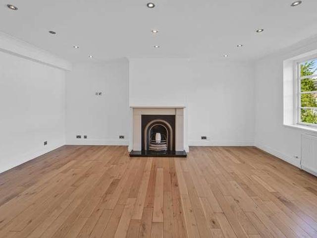 3 bed flat for sale