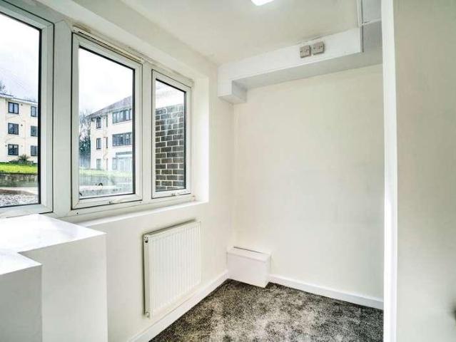 3 bed flat for sale
