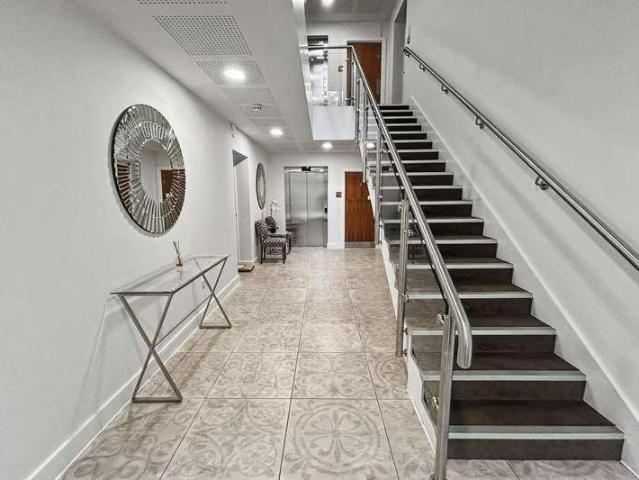 3 bed flat for sale