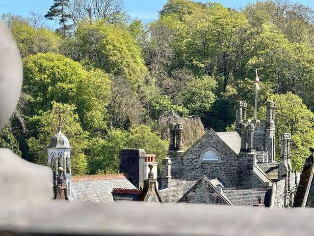 3 bed flat for sale
