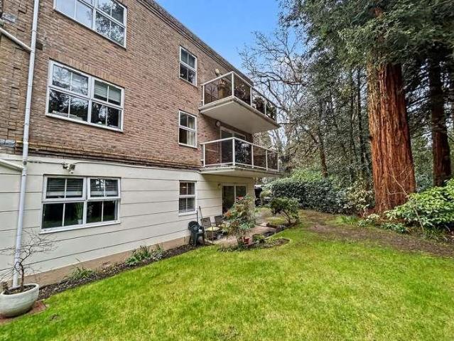 3 bed flat for sale