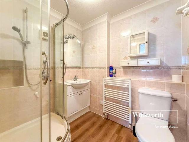 3 bed flat for sale