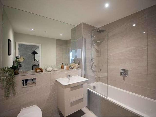 3 bed flat for sale