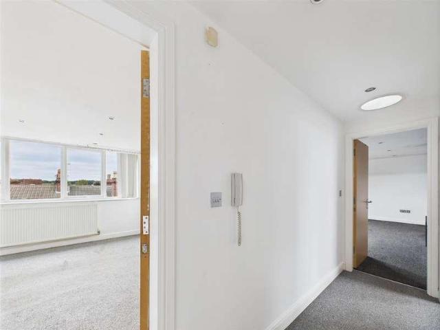 3 bed flat for sale