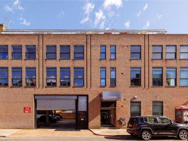 3 bed flat for sale