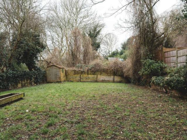 3 bed flat for sale