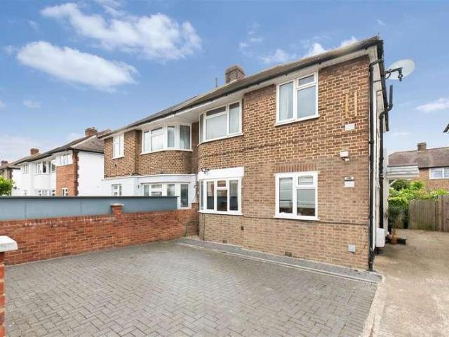 3 bed flat for sale