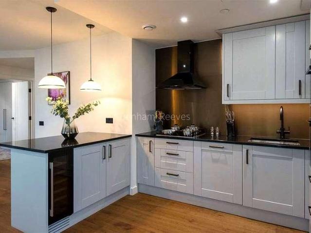 3 bed flat for sale