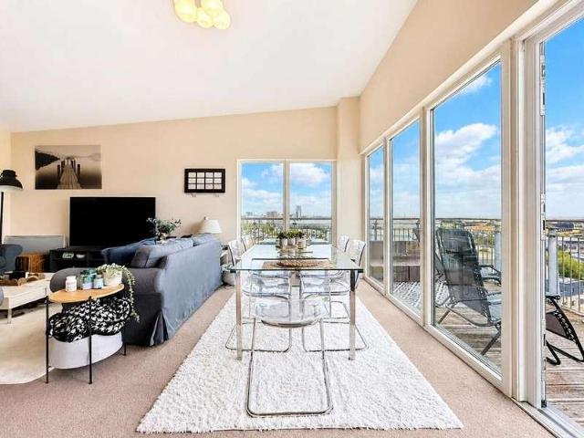 3 bed flat for sale