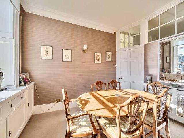 3 bed flat for sale