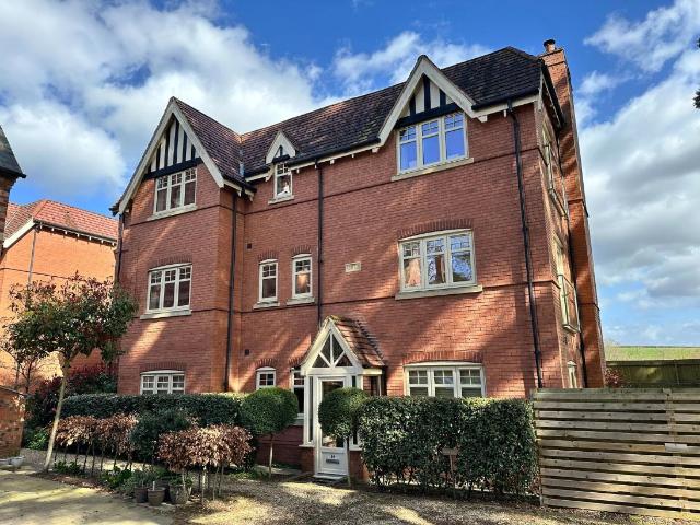 3 bed flat for sale