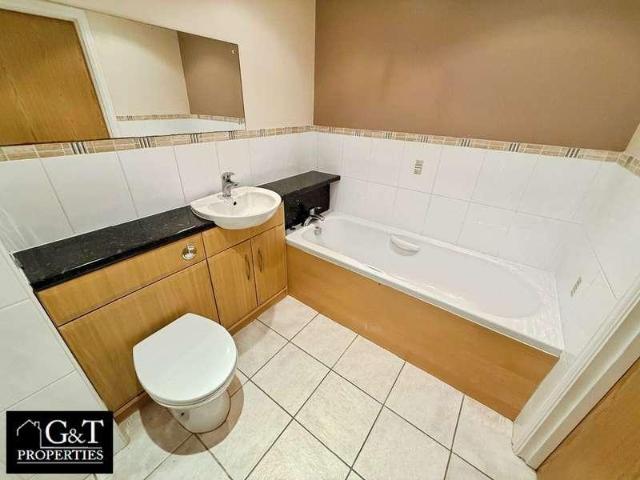 3 bed flat for sale