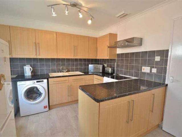 3 bed flat for sale