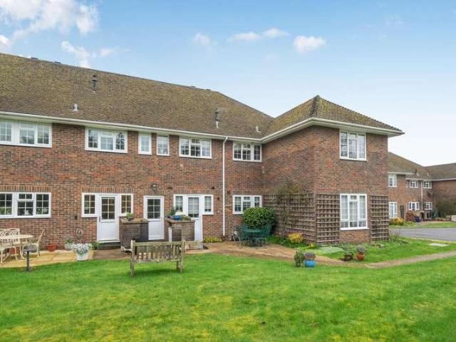 3 bed flat for sale