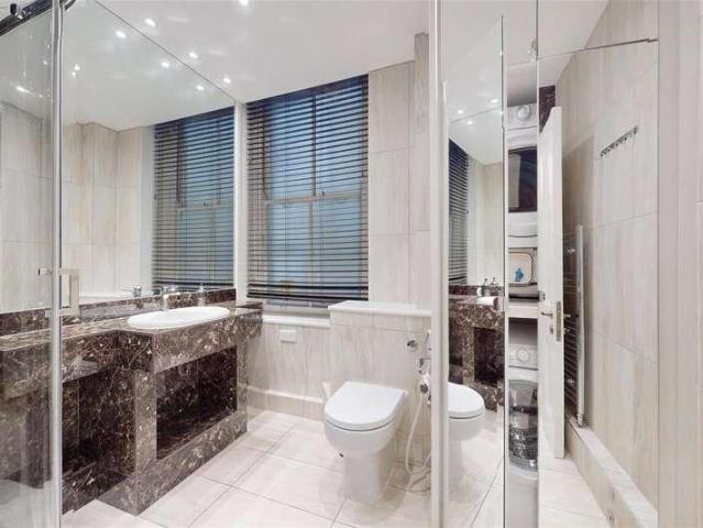 3 bed flat for sale